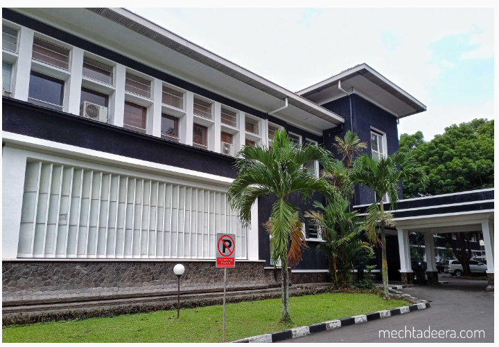 My Random Thought : Dari Kota Hujan ke Kota Suci – LALANG UNGU